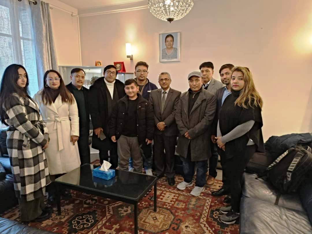 गैह्र आवासीय नेपाली संघ पोर्चुगलले बुझायो नेपाली राजदुताबासमा ज्ञापन पत्र